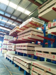 INDUSTRIAL WAREHOUSE CANTILEVER RACKS - RAK GUDANG HEAVY DUTY | RAK ...