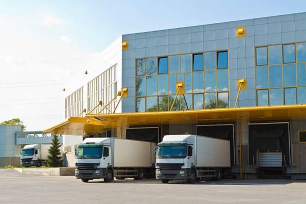 LOADING DOCK ADALAH: Artinya, Fungsi, Desain dan Peran - RAK GUDANG ...