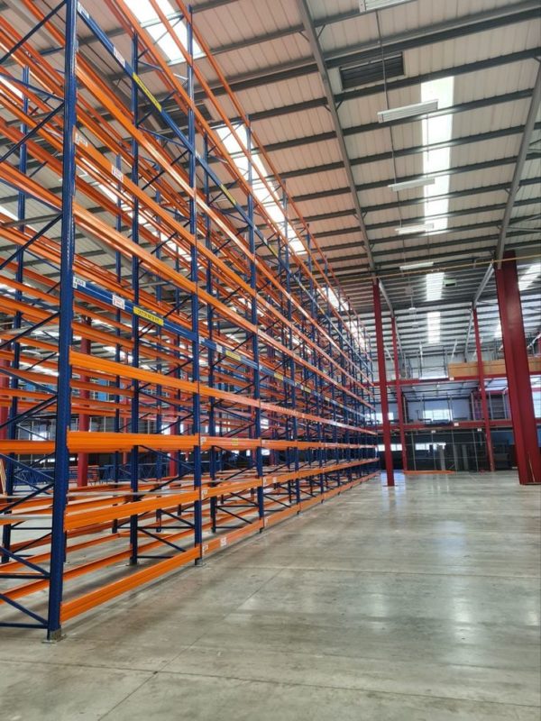 RAK BESAR HEAVY DUTY UNTUK PERGUDANGAN KAWASAN INDUSTRI