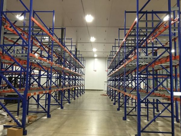 RAK BESI INDUSTRIAL BESAR UNTUK KAWASAN PERGUDANGAN